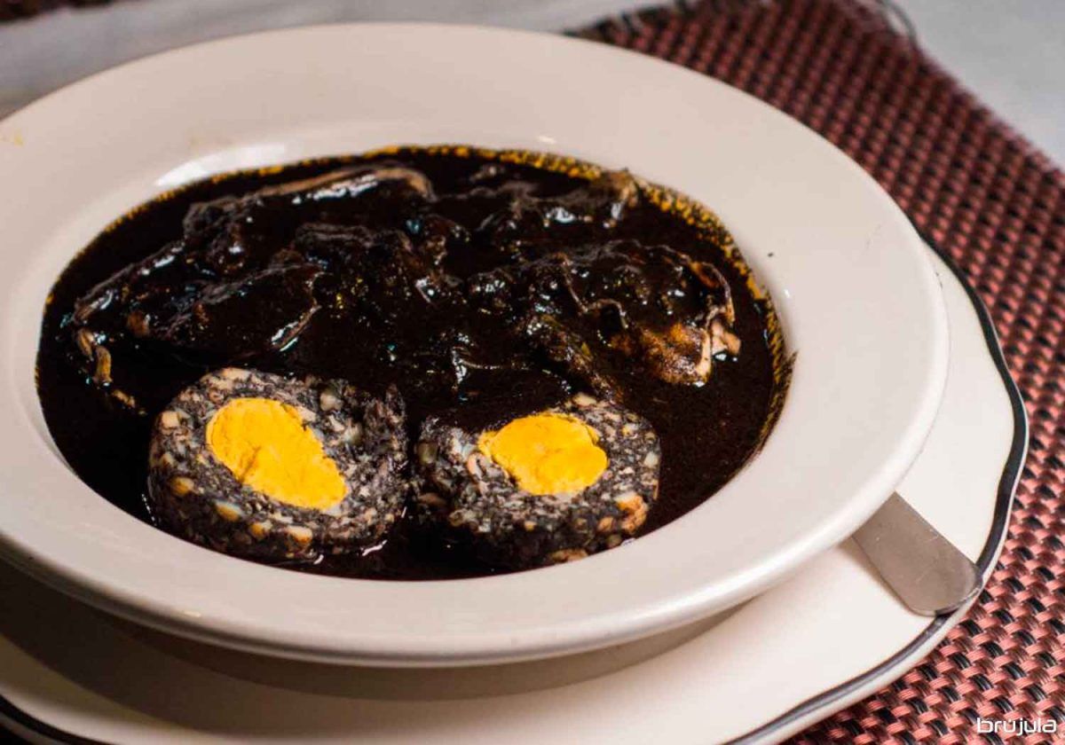El Relleno Negro, uno de los platillos más representativos de Yucatán