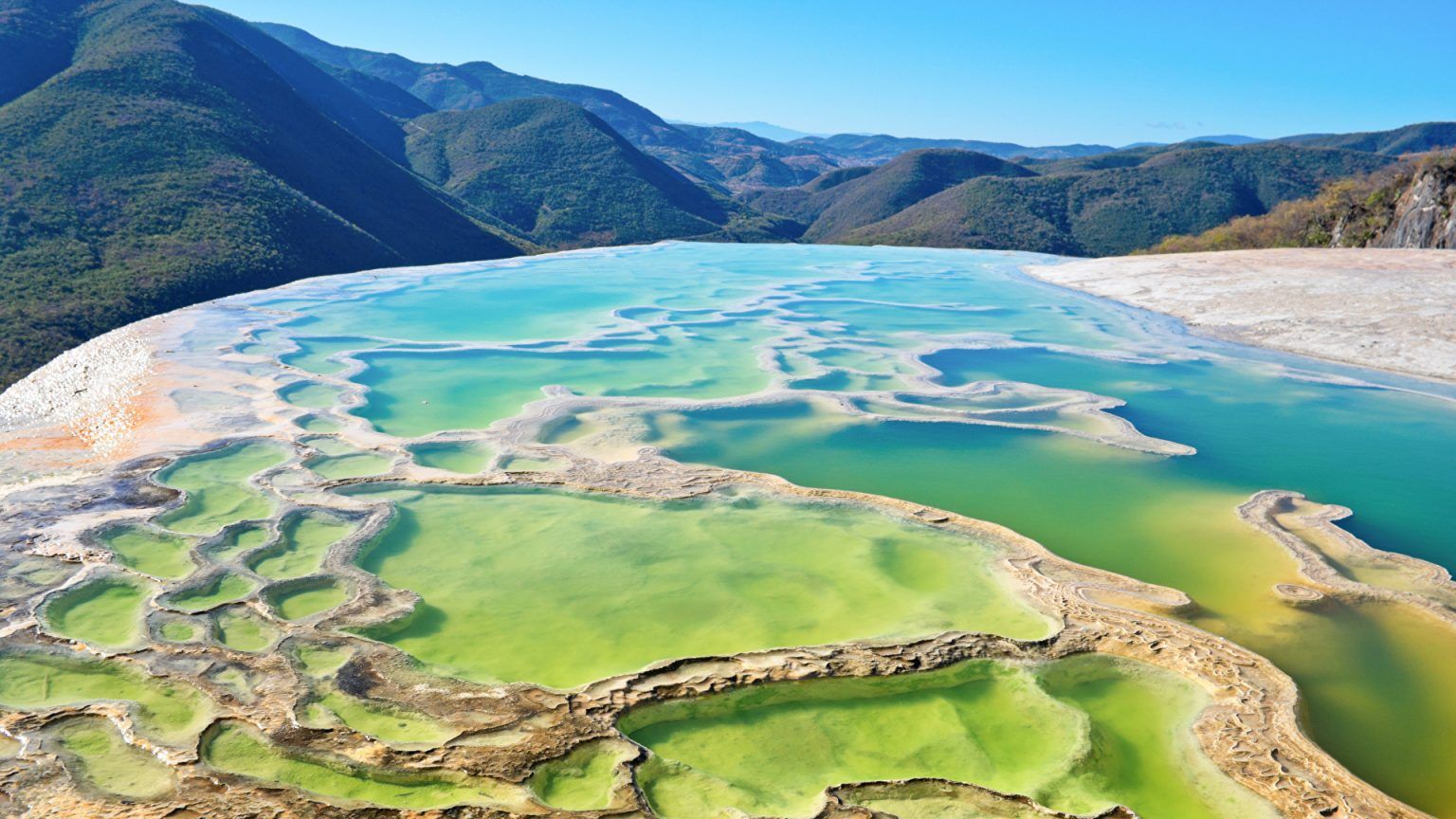 Hierve El Agua El Lugar Más Sagrado De La Cultura Zapoteca