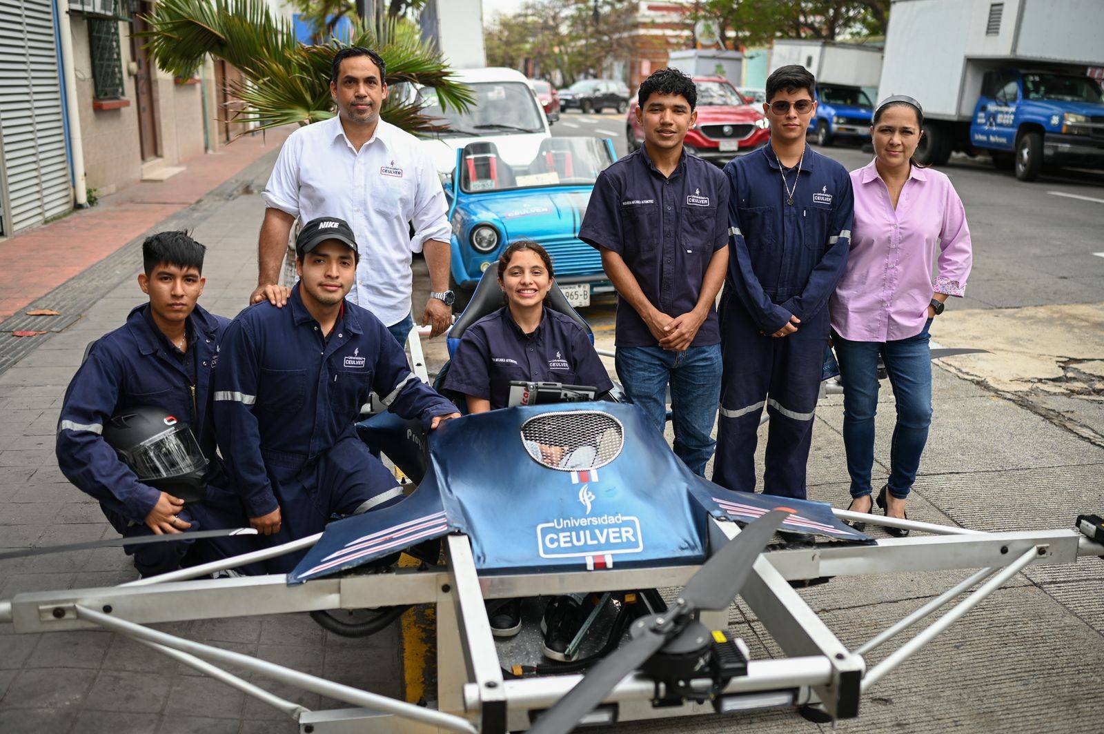 Estudiantes de Veracruz presentan el primer auto volador mexicano en la ...